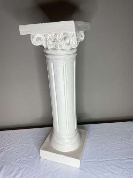 Resin Column - Halfhill Auction Group