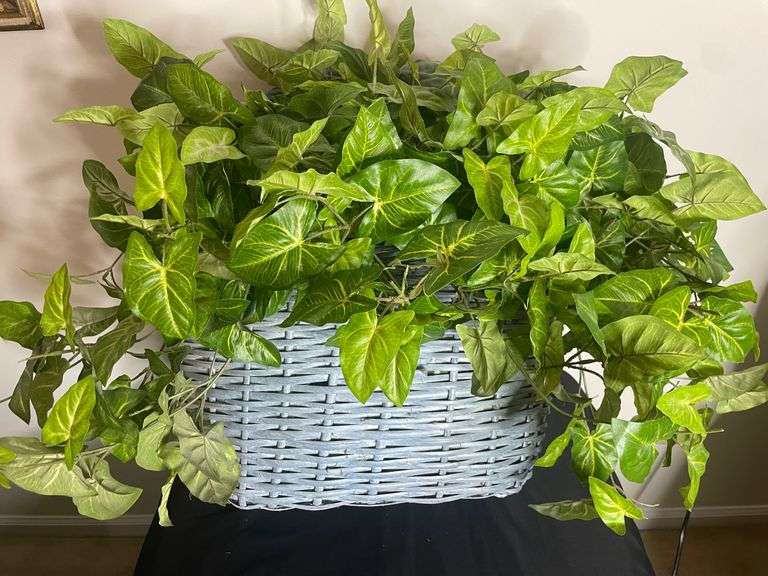 Faux Ivy Plant - Halfhill Auction Group