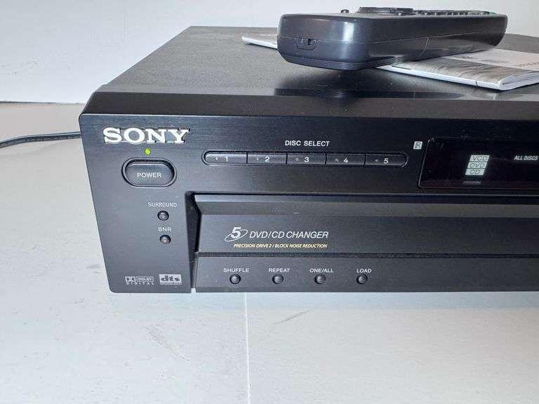 Sony DVD/ CD Player - Halfhill Auction Group