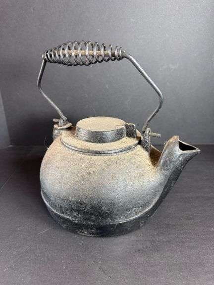 Cast Iron Kettle - Halfhill Auction Group
