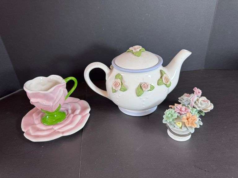 Vintage Floral Tea Set - Halfhill Auction Group