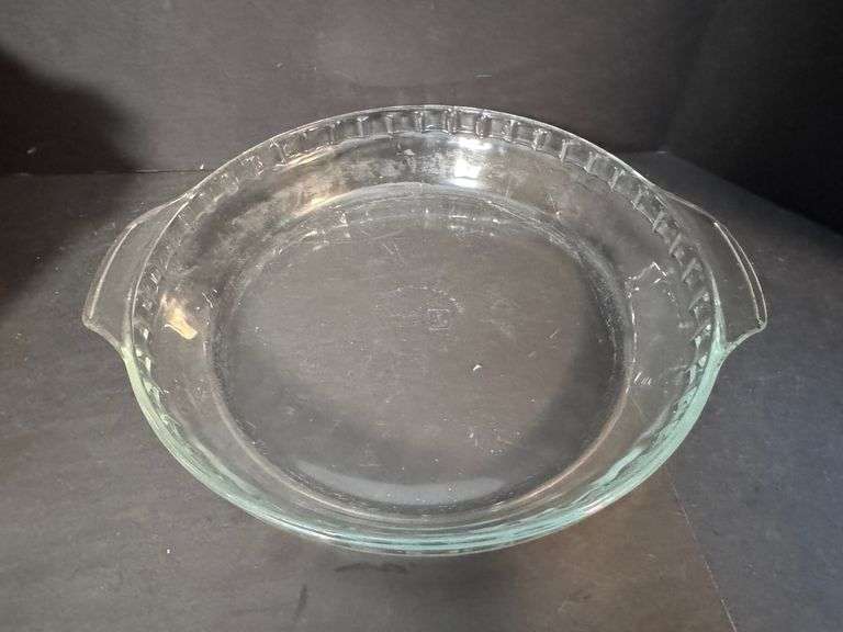 Vintage Pyrex & Corning, Fire King Plus - Halfhill Auction Group