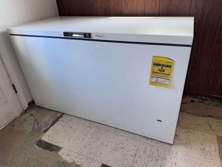 Kenmore Chest Freezer - Halfhill Auction Group