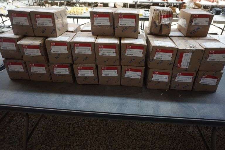 42 ctns Eaton Chico X7 Sealing Compound - Hiatt Auction LLC