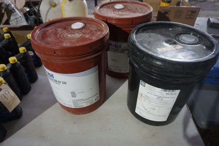 Three 5 Gal. Buckets Gear Oil: NAPA 80W90 Mobil Gear 320 & 150 - Hiatt ...