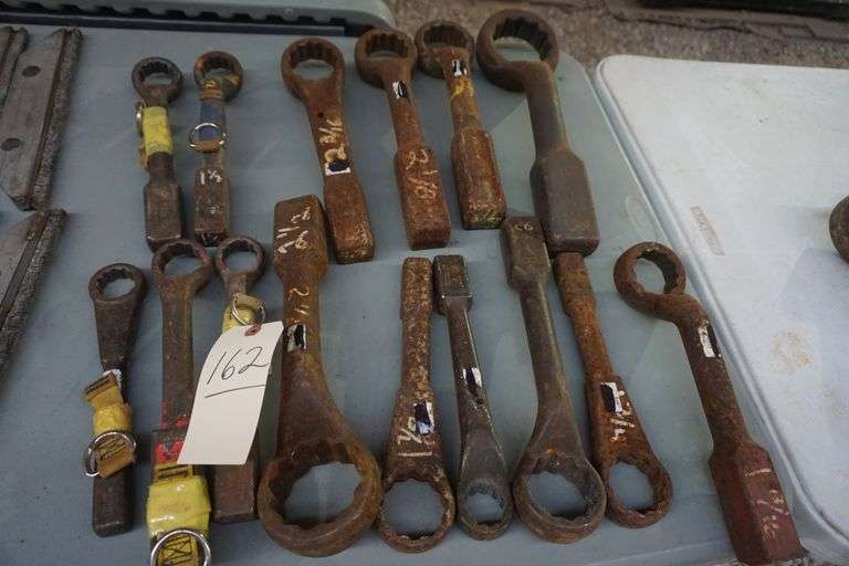 Slug Wrenches - Hiatt Auction LLC