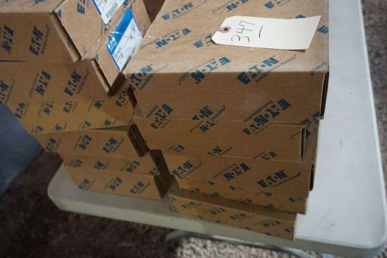 11 bx Eaton T57 Form 7 2 per box 1-1/2" - Hiatt Auction LLC