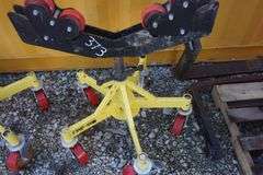 Sumner Max-Jax 2 Pipe Stand Nice Casters - Hiatt Auction LLC