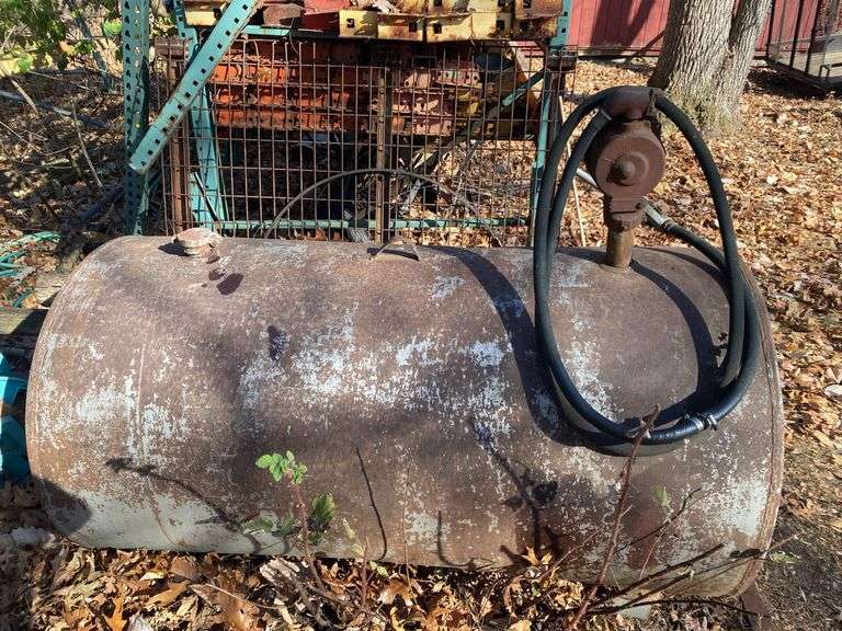 Metal Fuel Tank with Hand Pump and Nozzle - H.K. Keller