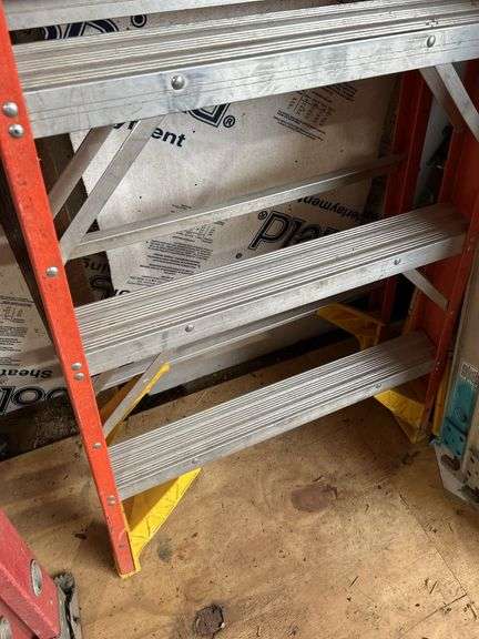 10 Foot Werner Fiberglass Step Ladder - H.K. Keller