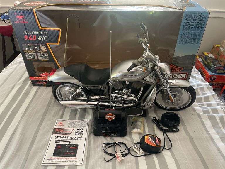 New Bright RC Model Toy Harley Davidson Motorcycle - H.K. Keller