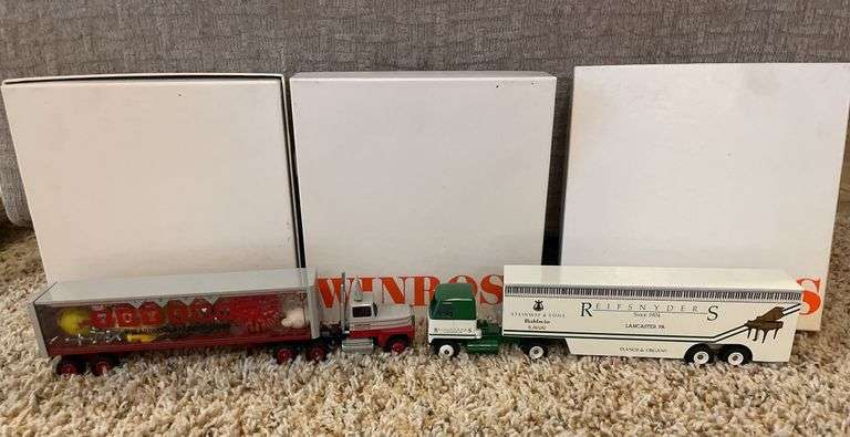 Doneckers and Reifsnyders Winross Model Trucks - H.K. Keller