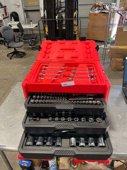 [Retail: $199.0] - Craftsman 3 Drawer Tool Box (Set Is Complete ...