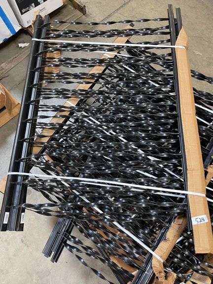 Gilpin Patterson 4-ft x 1.25-in x 32-in Black Metal Deck RaiL - Dallas ...