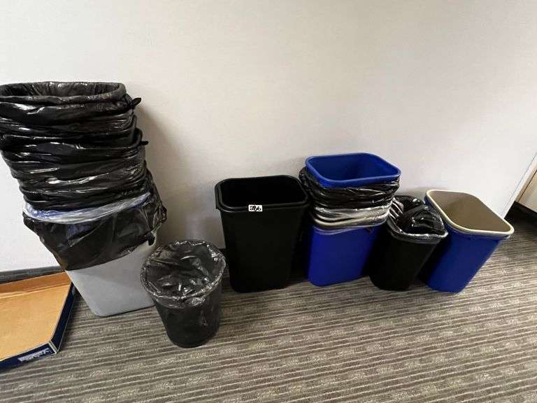 MISC, ASSORTED OFFICE WASTE BASKETS - Dallas Online Auction Company