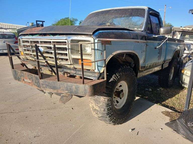 1983 FORD 150 4X4 HAS KEY 302 v8 automatic C6 transmission NP208 tcase ...