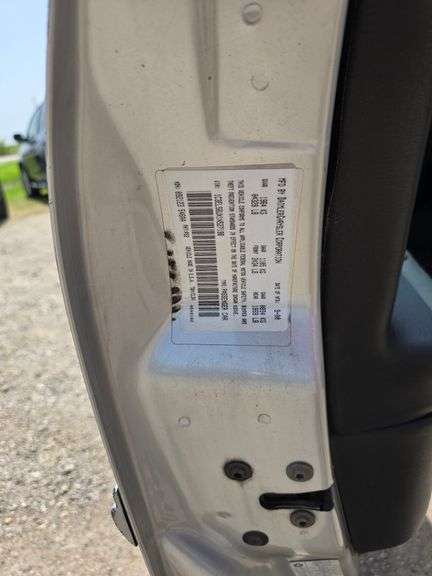 2001 CHRYSLER SEBRING VIN# 1C3EL56UX1N527198 HAS KEY HAS TITLE RUNS AN ...