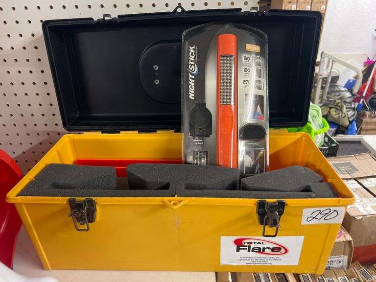 TOTAL FLARE CAR EMERGENCY FLARE KIT - Dallas Online Auction Company