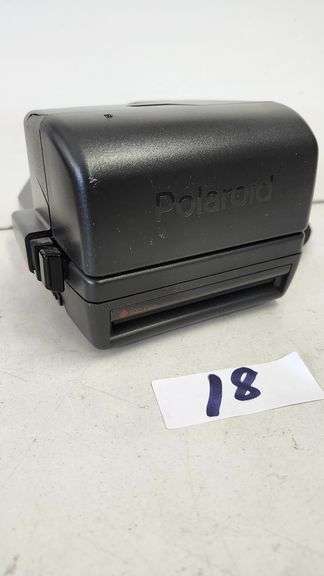 Vintage Polaroid camera - Dallas Online Auction Company
