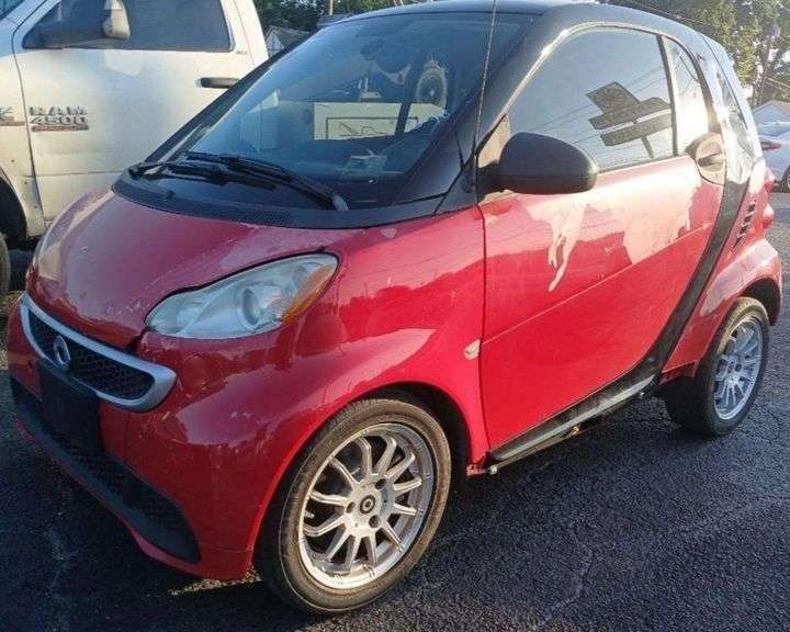 2014 Smart ForTwo VIN# WMEEJ3BA4EK738651 HAS KEY HAS TITLE RUNS AN ...