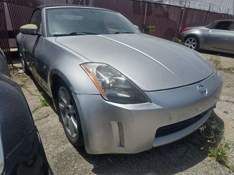2005 NISSAN 350Z VIN# JN1AZ36A35M753472 HAS KEY HAS TITLE RUNS AN ...