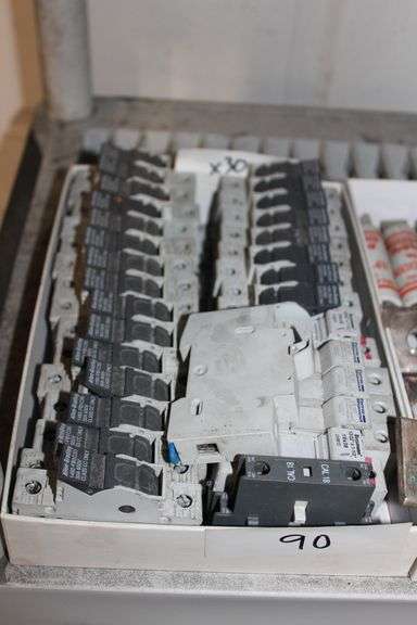 Fuse Holders Many With Fuse Including Ferrz Shawmut Us101 ; Allen ...