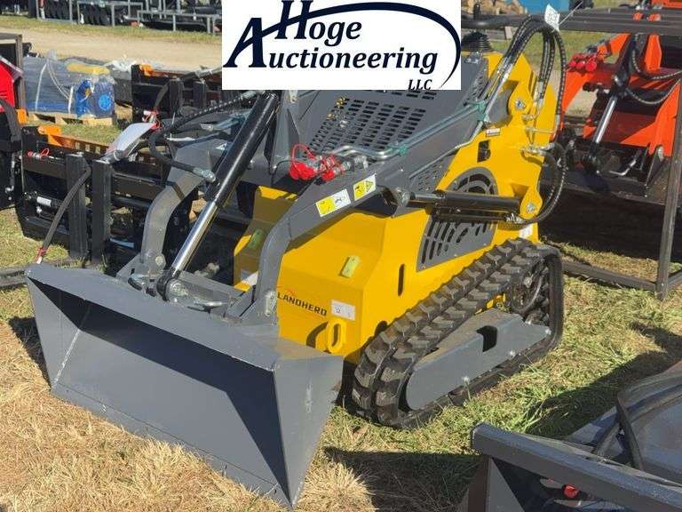 LAND HERO LDH-T460-CEM MINI SKID, 43" BUCKET, GAS, TAX APPLIES - Hoge ...