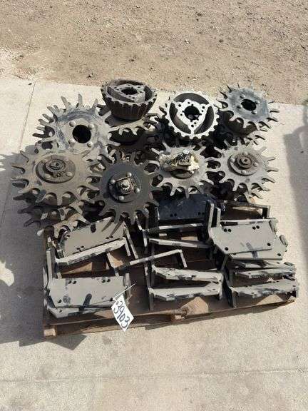 Pallet--row cleaner parts - Hoge Auctioneering LLC