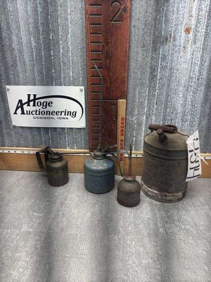 SMALL GAS CAN (NO CAP), 3 OILER CANS - Hoge Auctioneering LLC
