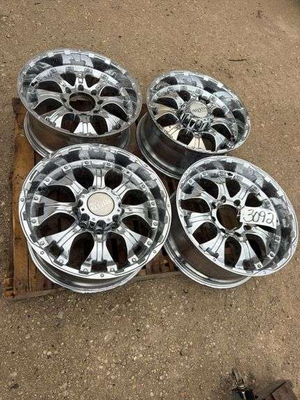 MONEY X 4--RIMS, 20" X 10W - Hoge Auctioneering LLC