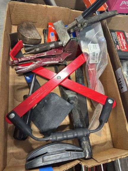 BOX MISC TOOLS--DINGING SPOON, CLAMPS, MISC - Hoge Auctioneering LLC