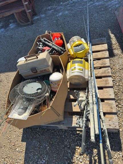 PALLET--FISH POLES, NETS, FLOW TROLL - Hoge Auctioneering LLC