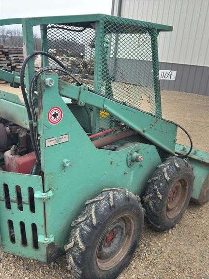 MIGHTY MAC 8B SKID STEER - Hoge Auctioneering LLC