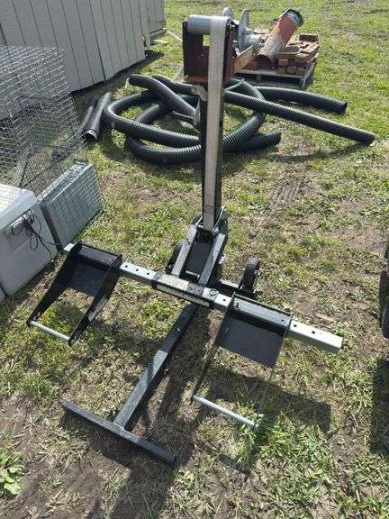 GARDEN/ UTV JACK STAND - Hoge Auctioneering LLC