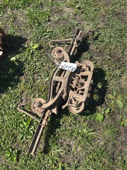 OLD BARN TROLLEY - Hoge Auctioneering LLC