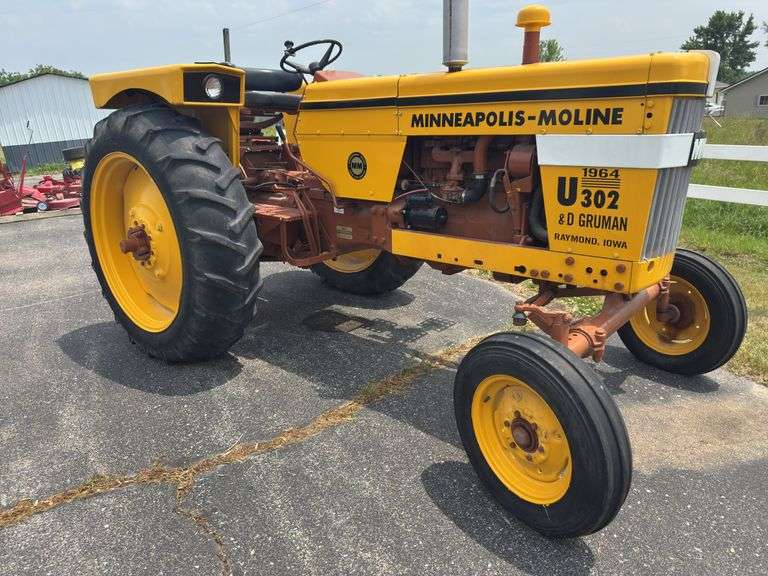 1964 Minneapolis Moline U302 WF - Hoge Auctioneering LLC