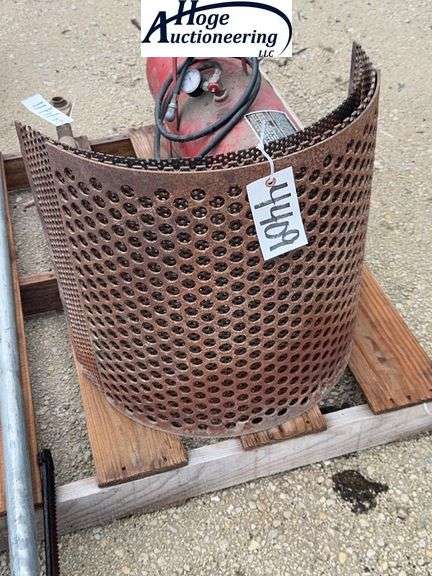 GRINDER MIXER SCREENS, 3 COUNT/ ONE MONEY - Hoge Auctioneering LLC