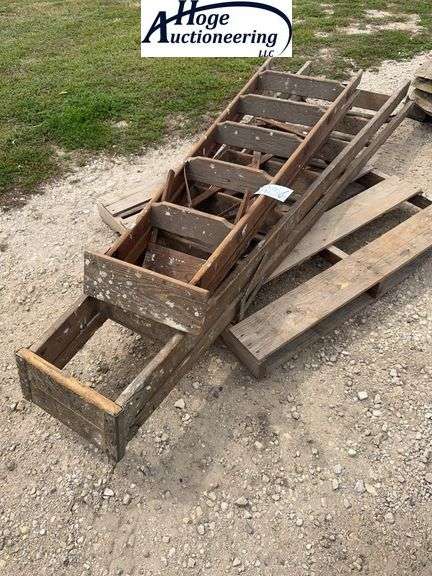 PALLET--2 WOOD STEP LADDERS, 6 FT & 8 FT - Hoge Auctioneering LLC
