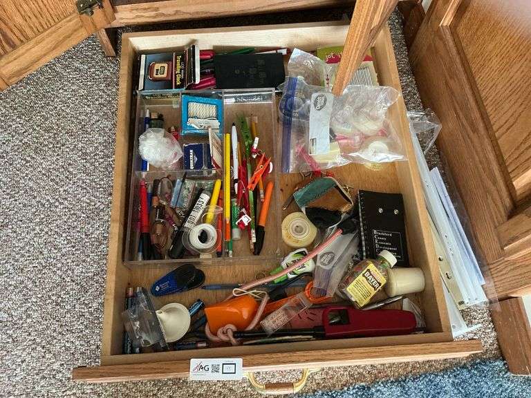 Miscellaneous cabinet drawer contents - Hoosier Auction Group