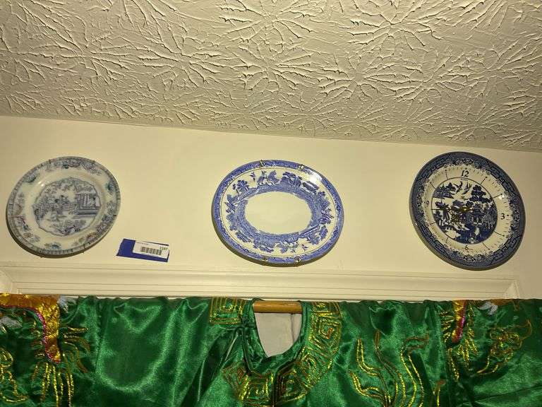 Wall hangings: plates and platters including Indian Tree, Blue Willow ...