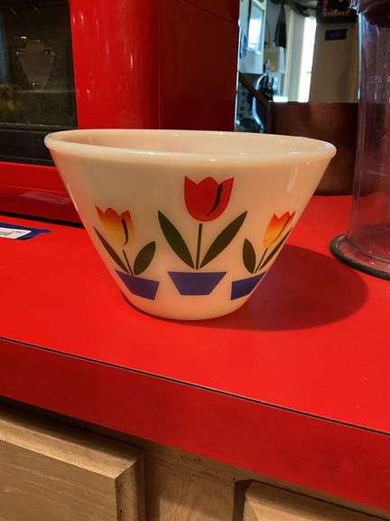 Vintage Fire King Tulip pattern nested mixing bowl set - Hurley Real ...
