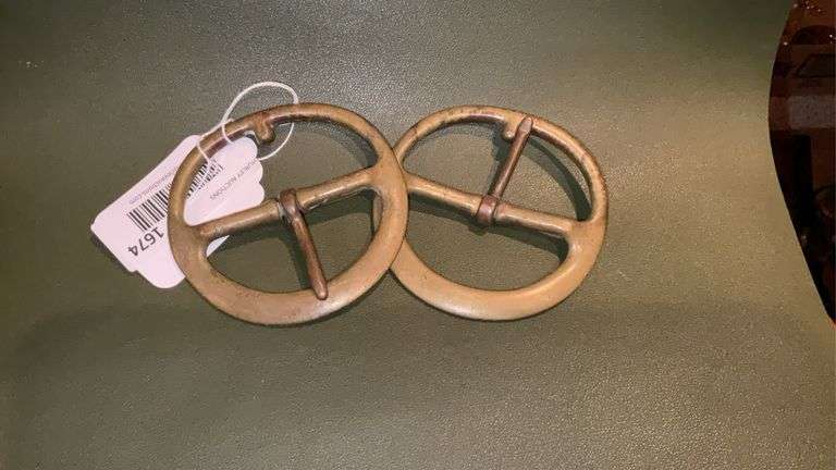 2 buckles - Hurley Real Estate & Auctions