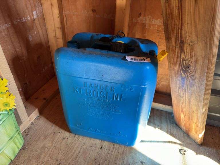 5 gallon Kerosene can - Hurley Real Estate & Auctions