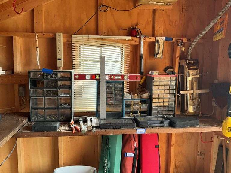 Level & hardware lot - Hurley Real Estate & Auctions