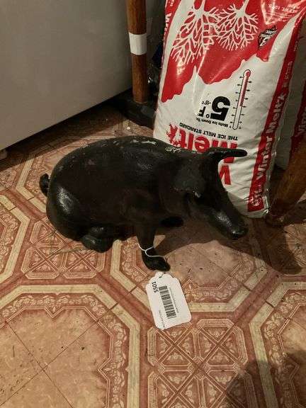 Cast iron seated pig - Hurley Real Estate & Auctions