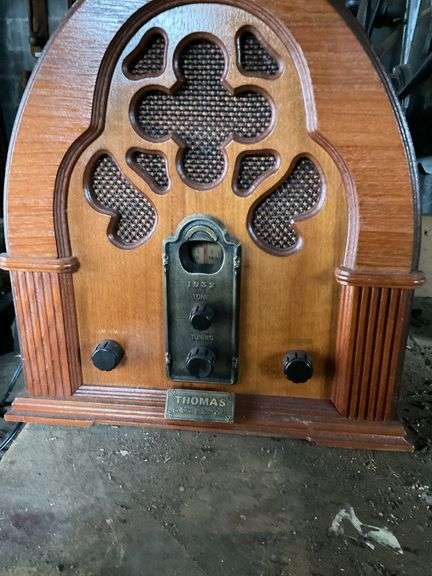Thomas Radio collectors edition - Hurley Real Estate & Auctions