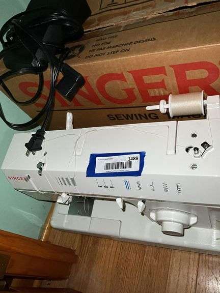 Singer portable sewing machine - Hurley Real Estate & Auctions