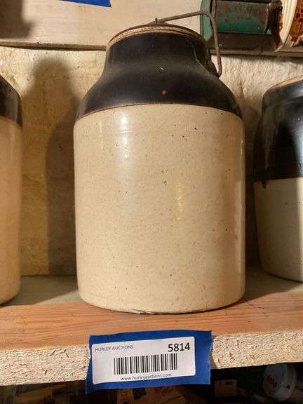 2-tone stoneware jar - Hurley Real Estate & Auctions