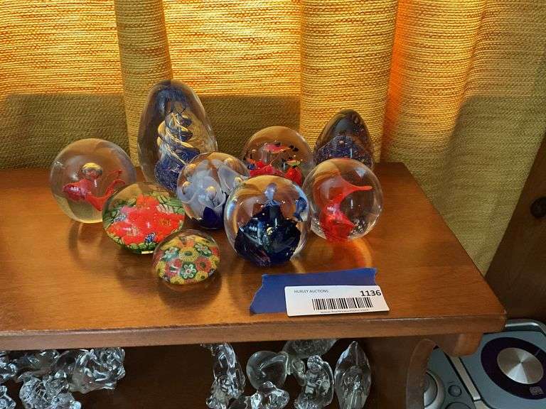 Art glass paperweights lot - Hurley Real Estate & Auctions