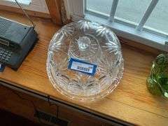 Pressed glass pedestal cake saver - Hurley Real Estate & Auctions